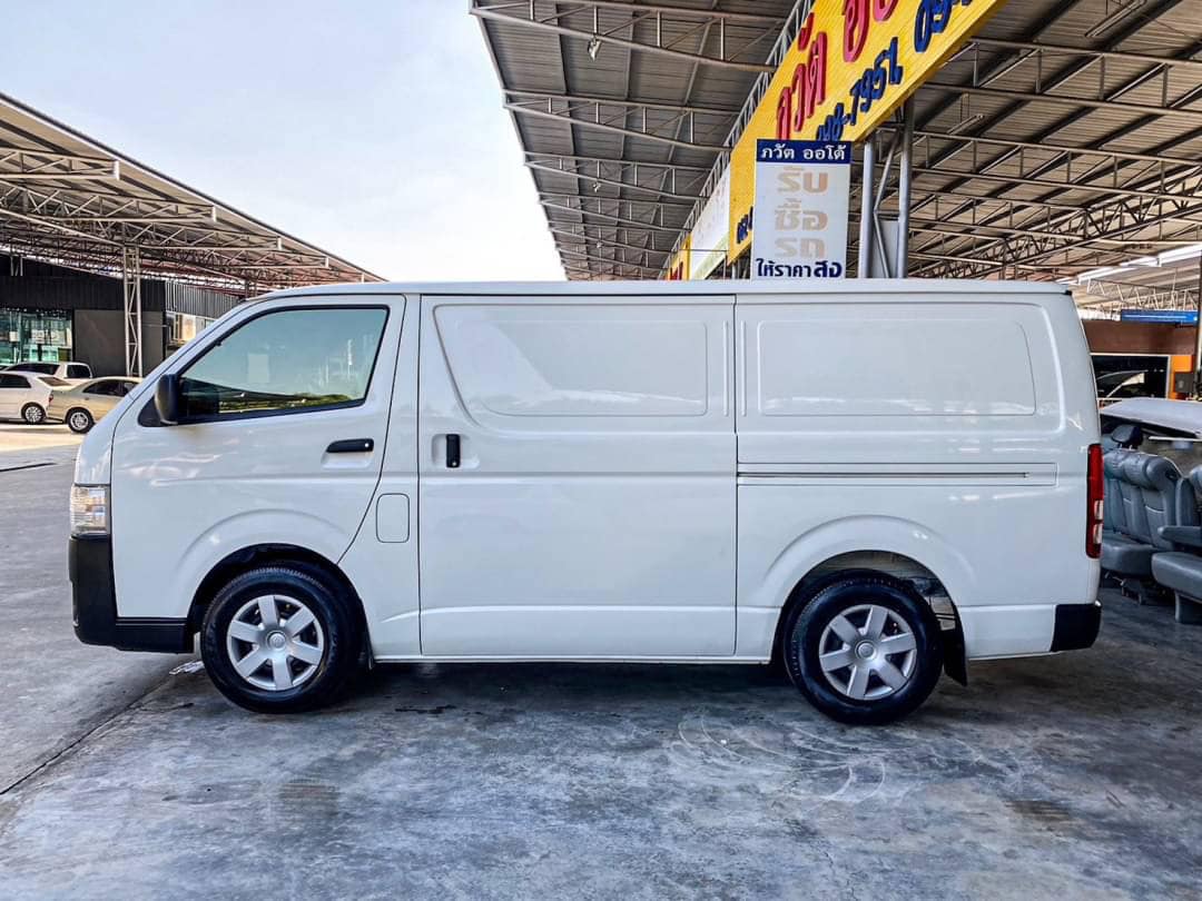 TOYOTA HIACE DX 2018 - CHANOKNAN MOTTORS!