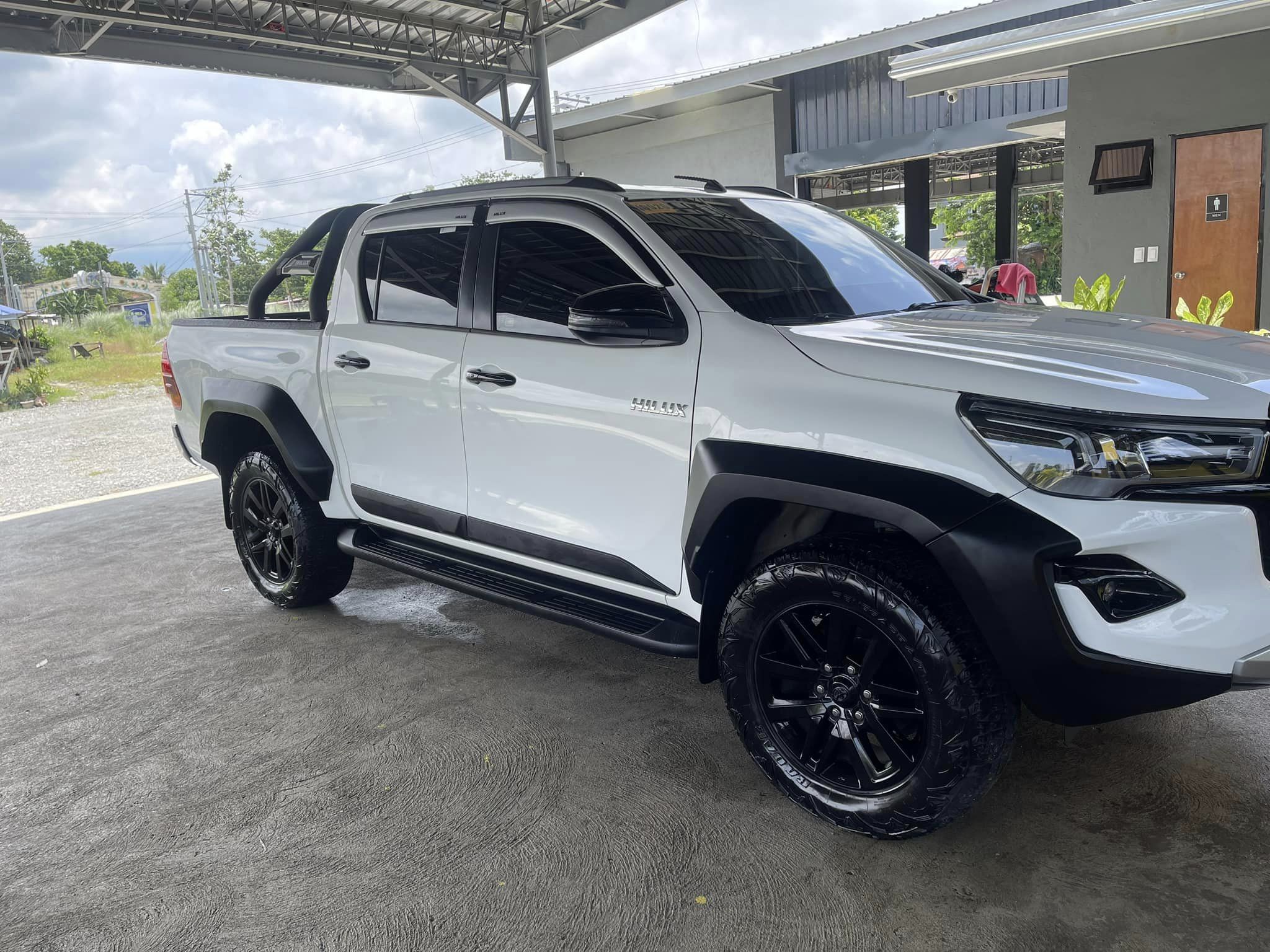 TOYOTA HILUX CONQUEST 2.8 4X4 MATIC - CHANOKNAN MOTTORS!
