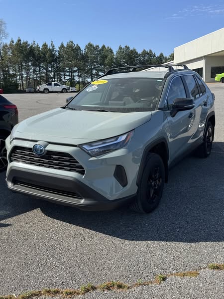 2023 TOYOTA RAV4 XLE HYBRID AWD - CHANOKNAN MOTTORS!