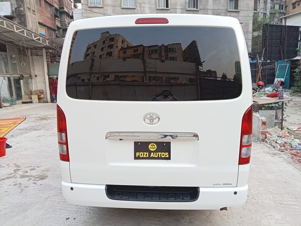 TOYOTA HIACE DX 2018 - CHANOKNAN MOTTORS!