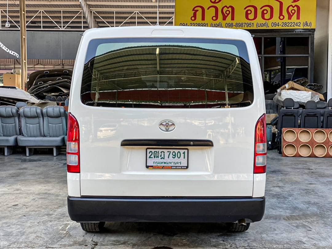 TOYOTA HIACE DX 2018 - CHANOKNAN MOTTORS!