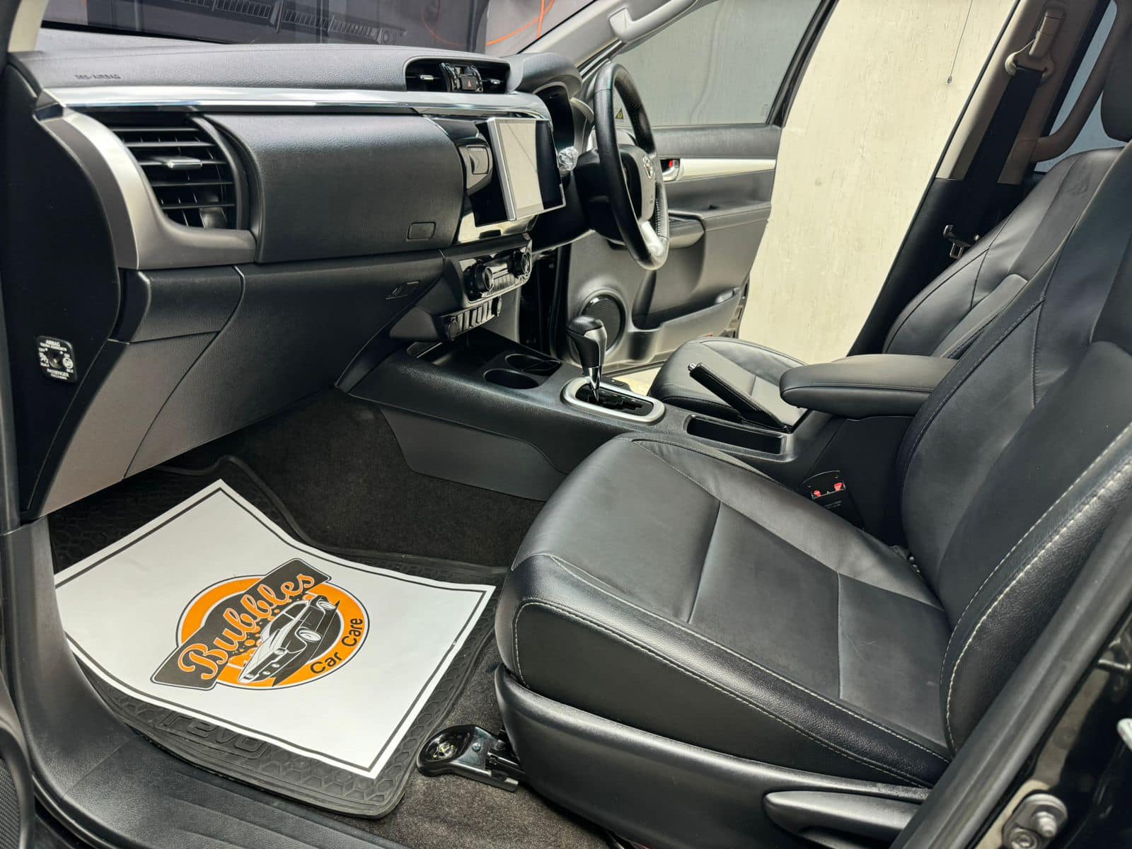 TOYOTA HILUX REVO (V) 2.8 CRUISETRONIC 2022 - CHANOKNAN MOTTORS!