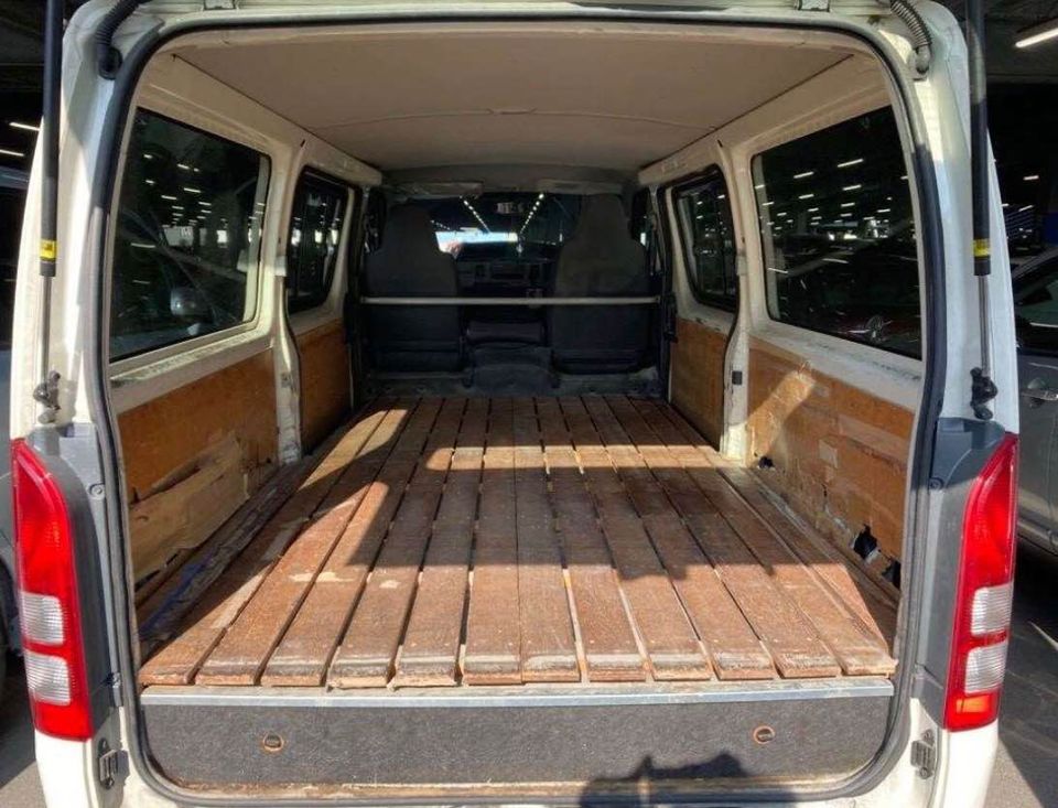 TOYOTA HIACE DX 2012 - CHANOKNAN MOTTORS!
