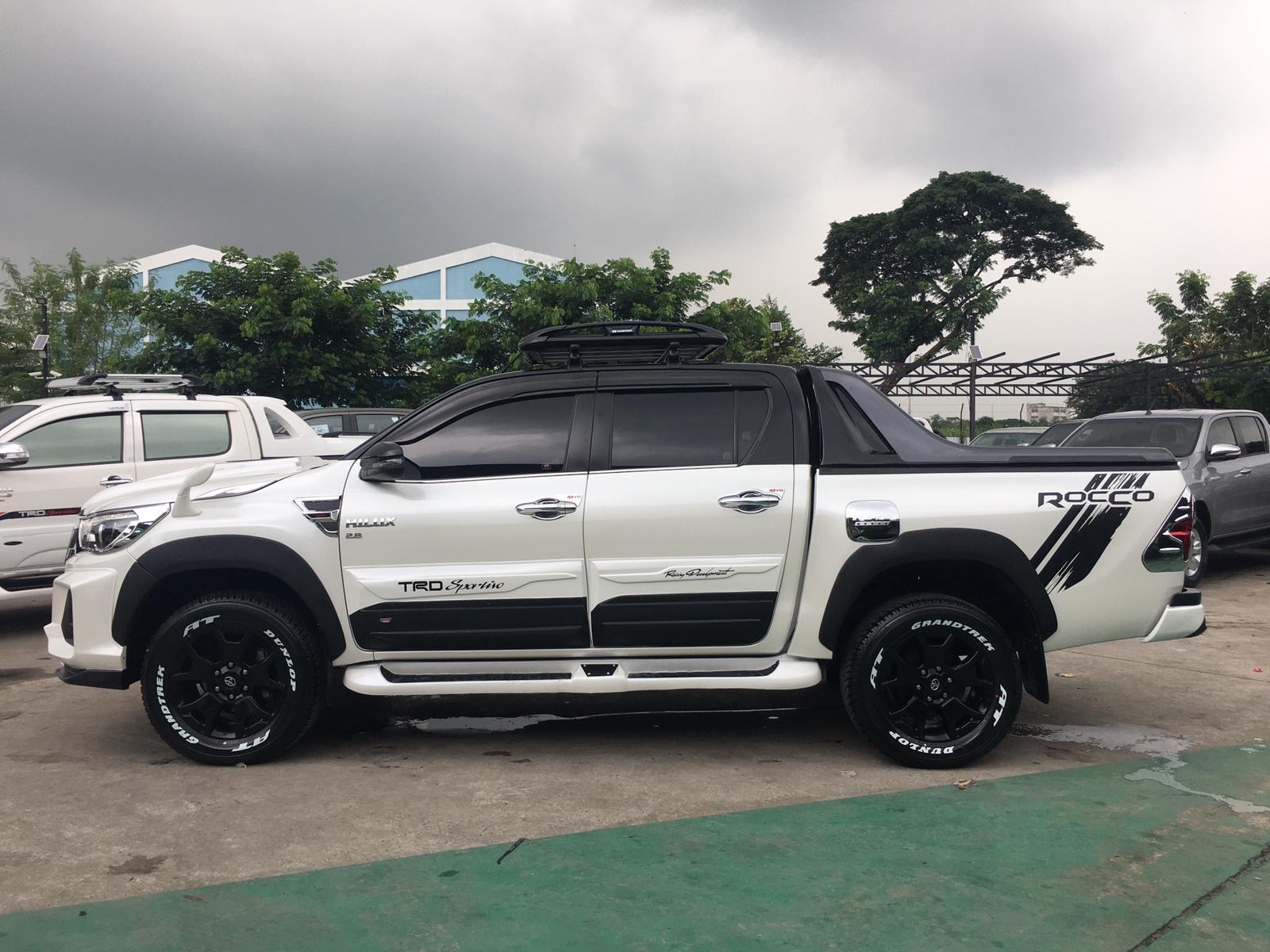 TOYOTA HILUX 2022 REVOLUTION ROCCO - CHANOKNAN MOTTORS!