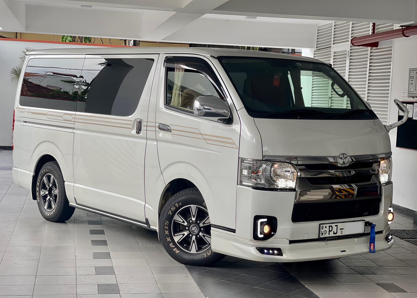 TOYOTA HIACE SUPER GL 2018 - CHANOKNAN MOTTORS!