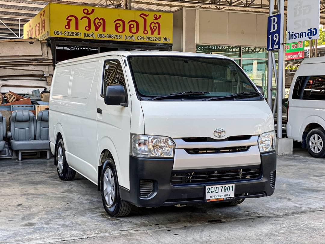 TOYOTA HIACE DX 2018 - CHANOKNAN MOTTORS!