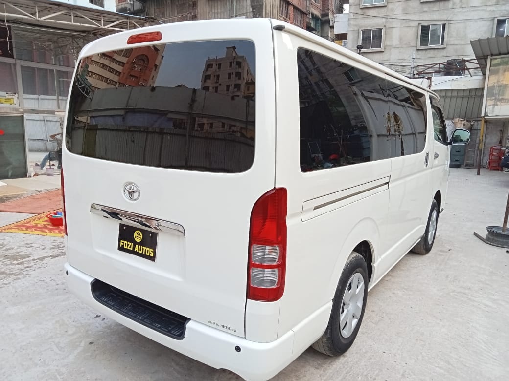 TOYOTA HIACE DX 2018 - CHANOKNAN MOTTORS!
