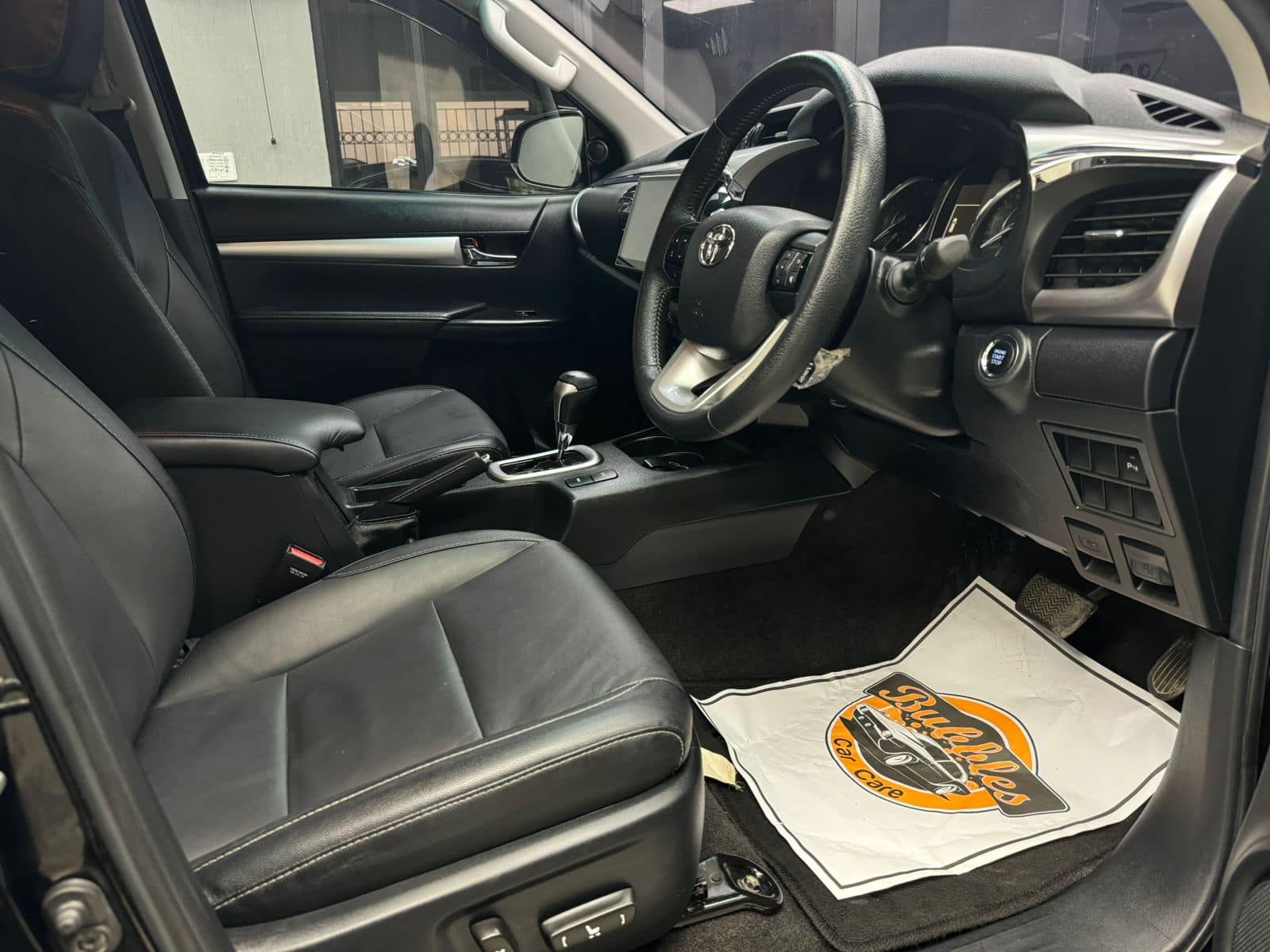 TOYOTA HILUX REVO (V) 2.8 CRUISETRONIC 2022 - CHANOKNAN MOTTORS!