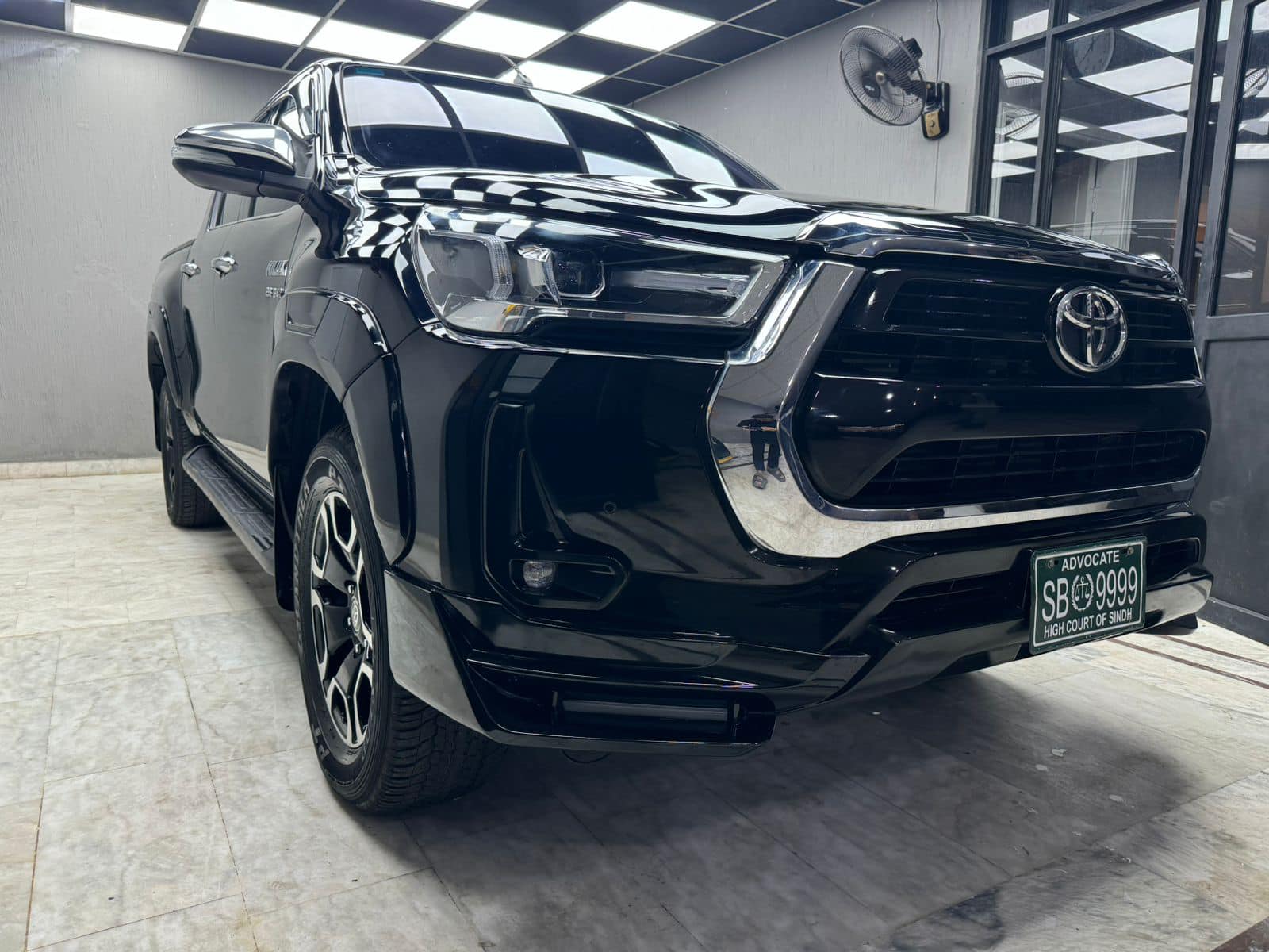TOYOTA HILUX REVO (V) 2.8 CRUISETRONIC 2022 - CHANOKNAN MOTTORS!
